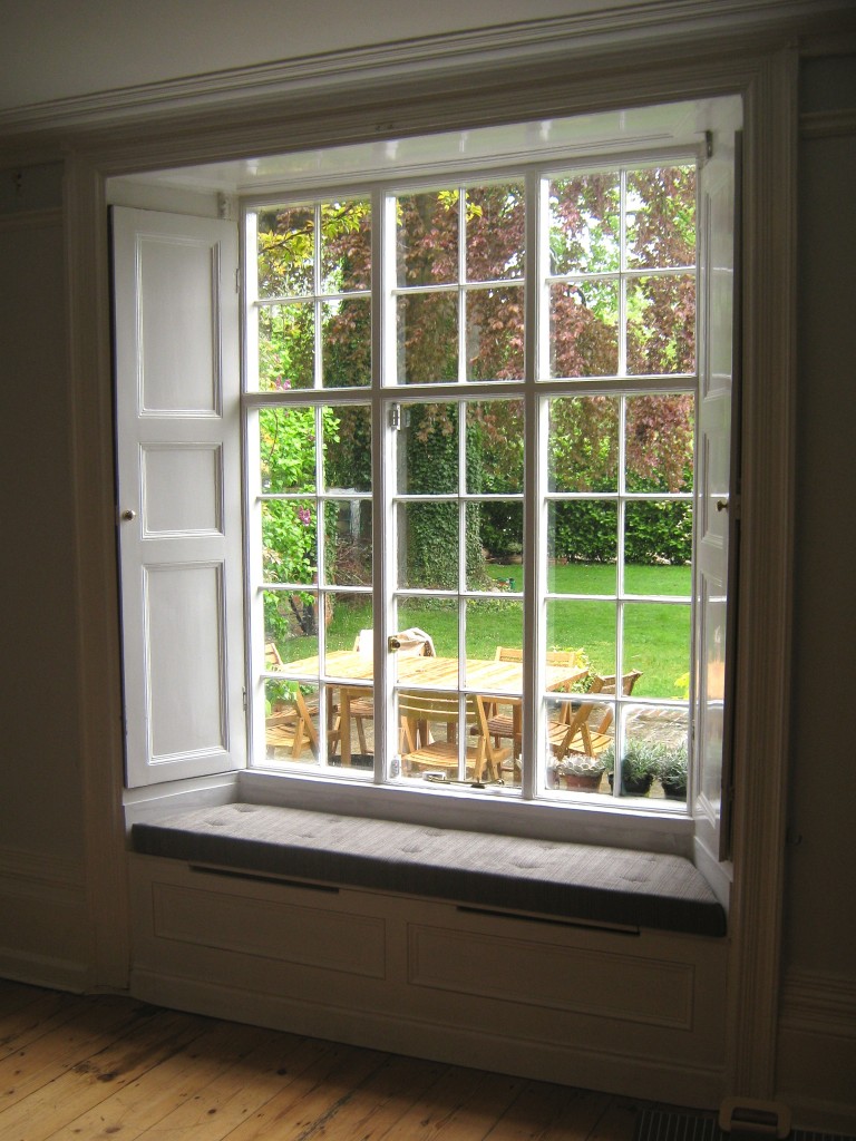 Georgian Millhouse Window storage seat, with upholstered shallow button ...
